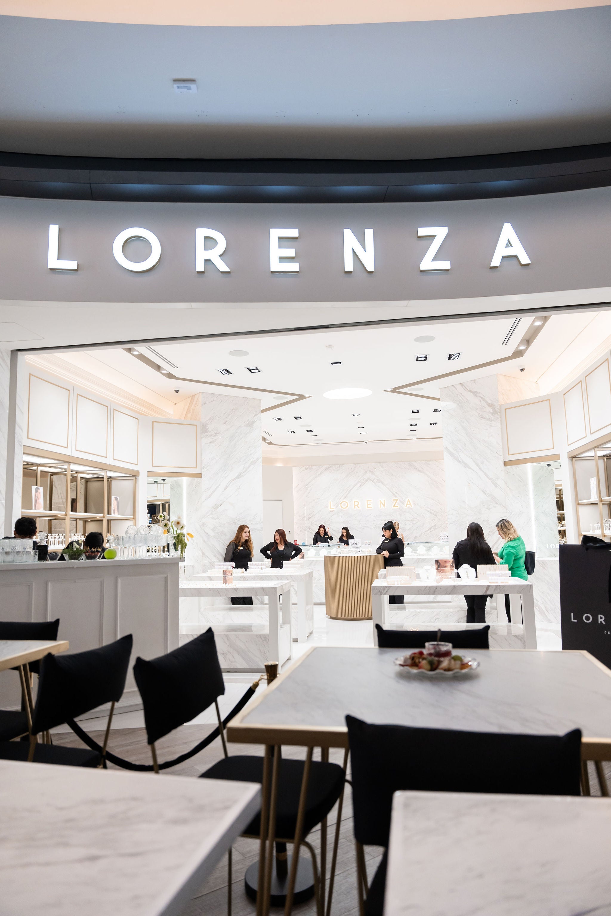 Galerías Monterrey – LORENZA